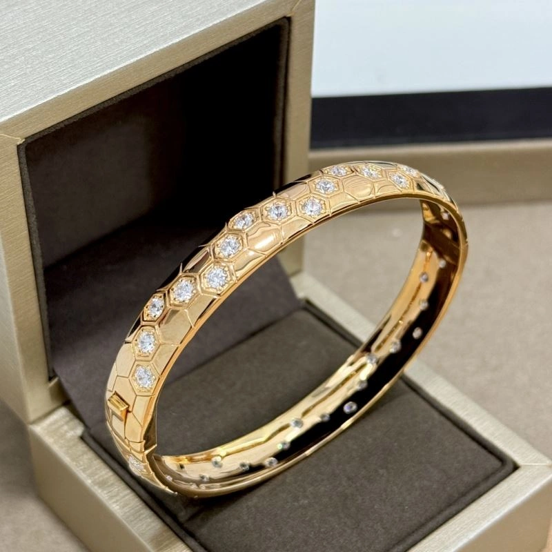 Low-cost Chaumet Bracelets