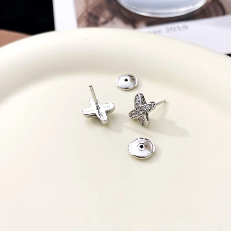 Inexpensive Chaumet Earrings