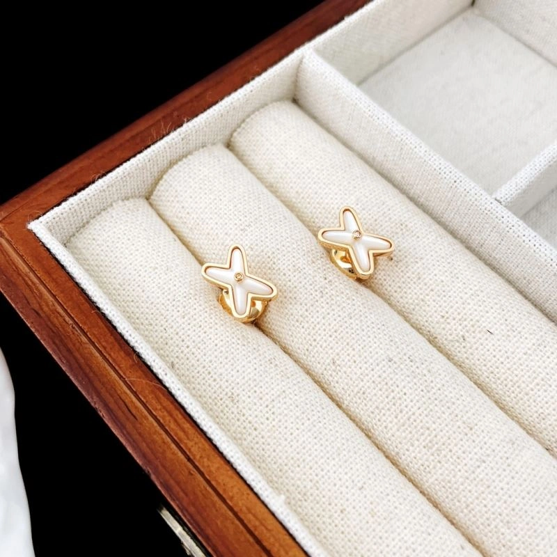 Official Chaumet Earrings