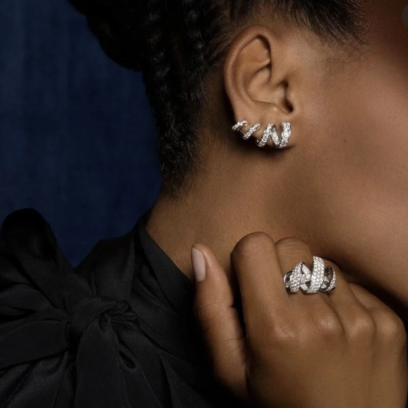 Low-cost Chaumet Earrings