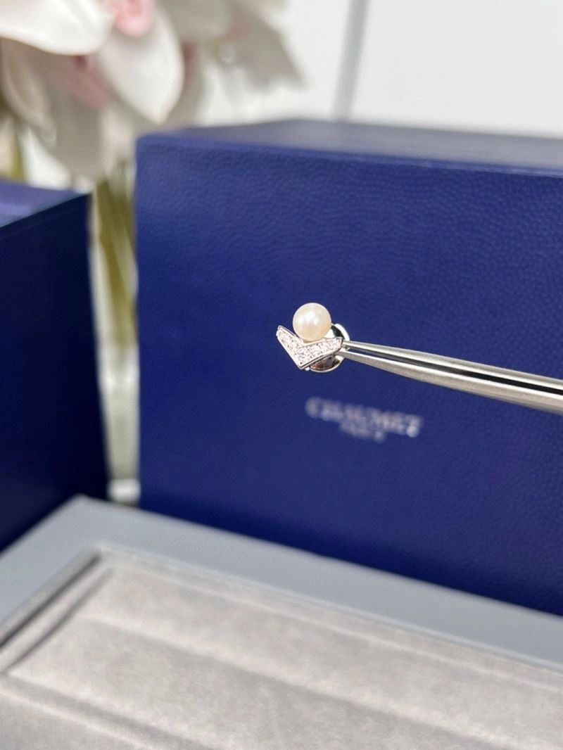 Budget-friendly Chaumet Earrings