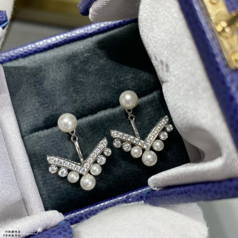 Discounted Chaumet Earrings