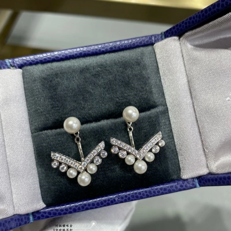 Discounted Chaumet Earrings