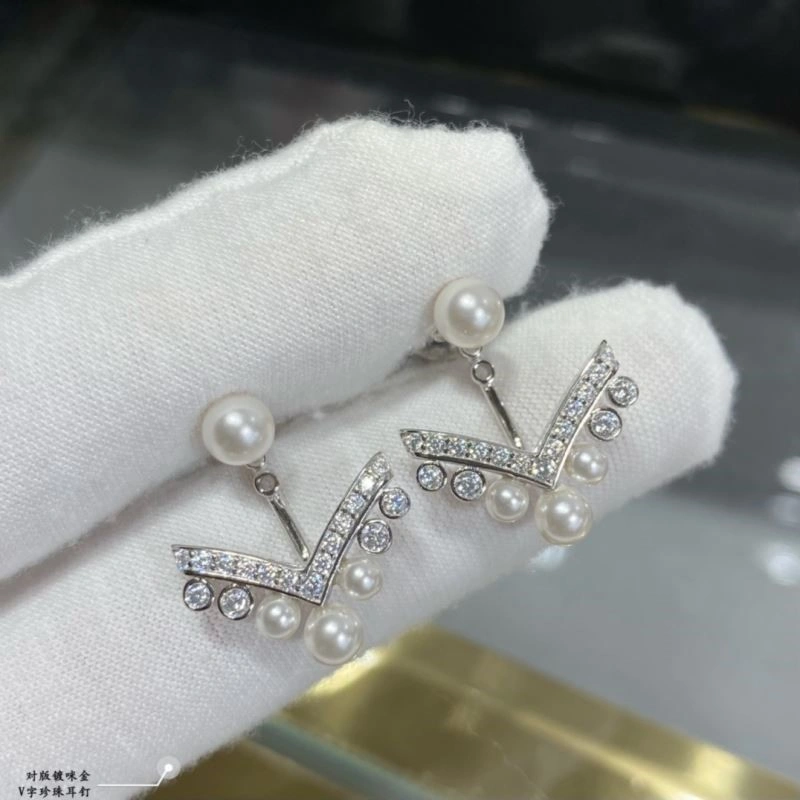 Discounted Chaumet Earrings