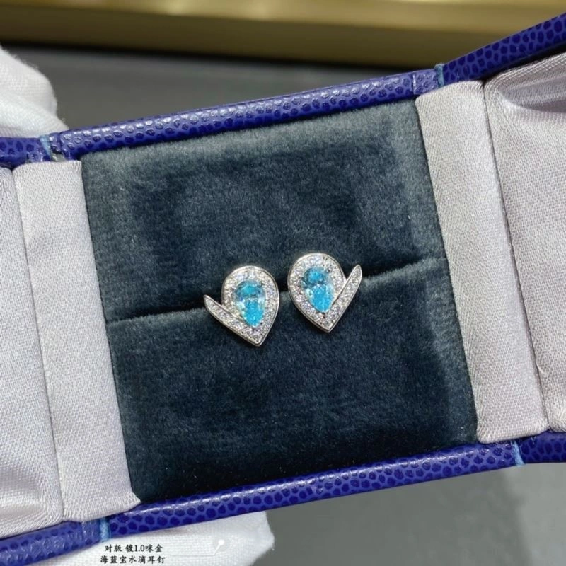 Accurate model Chaumet Earrings