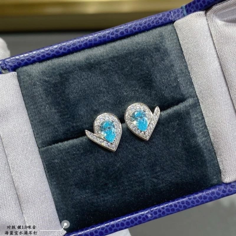 Accurate model Chaumet Earrings