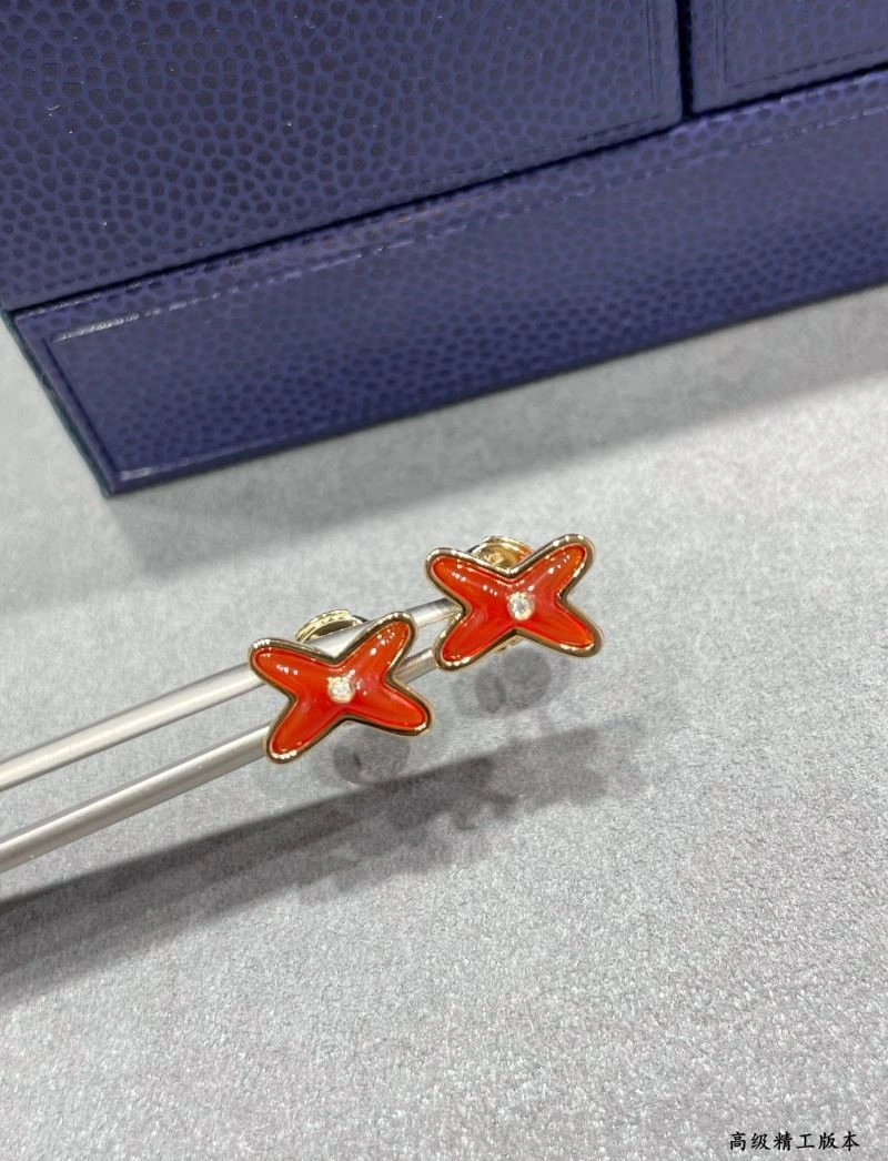 Accurate model Chaumet Earrings