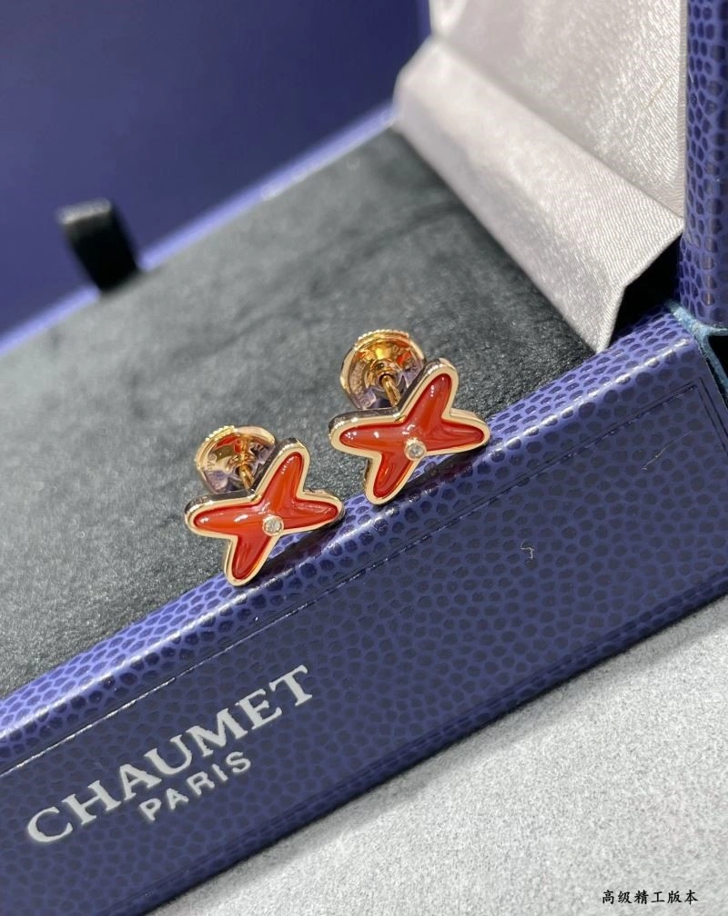 Accurate model Chaumet Earrings