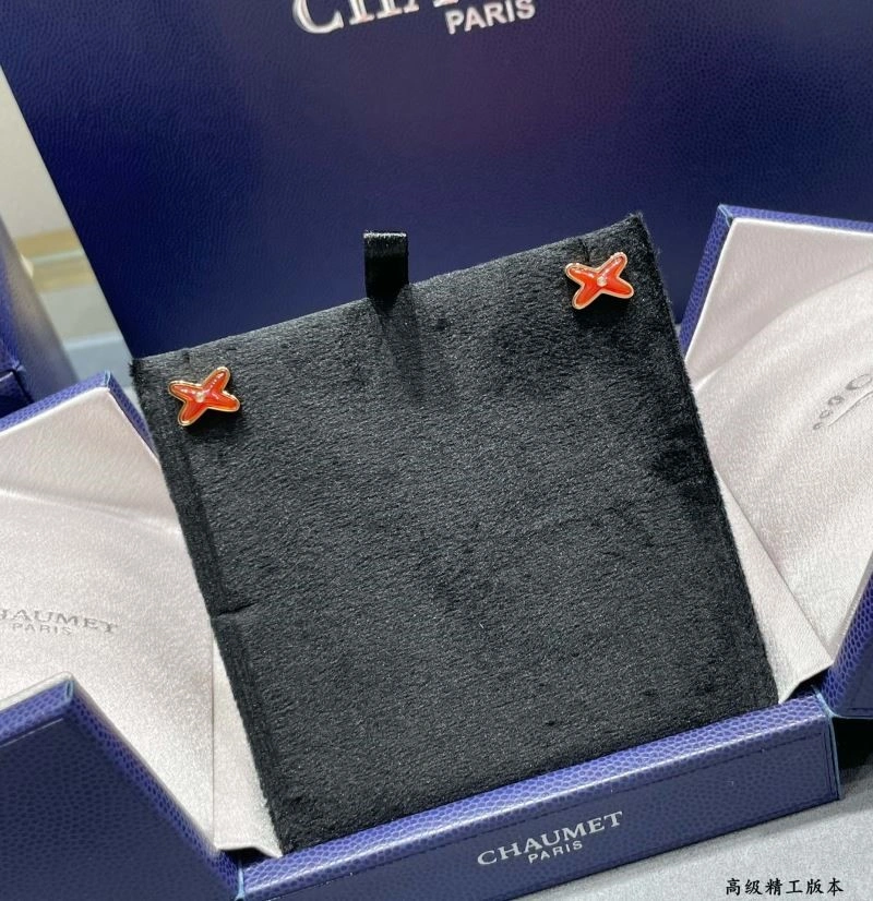 Accurate model Chaumet Earrings