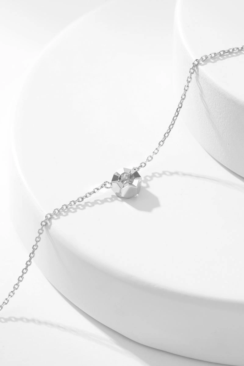 Top mirror Chaumet Necklaces