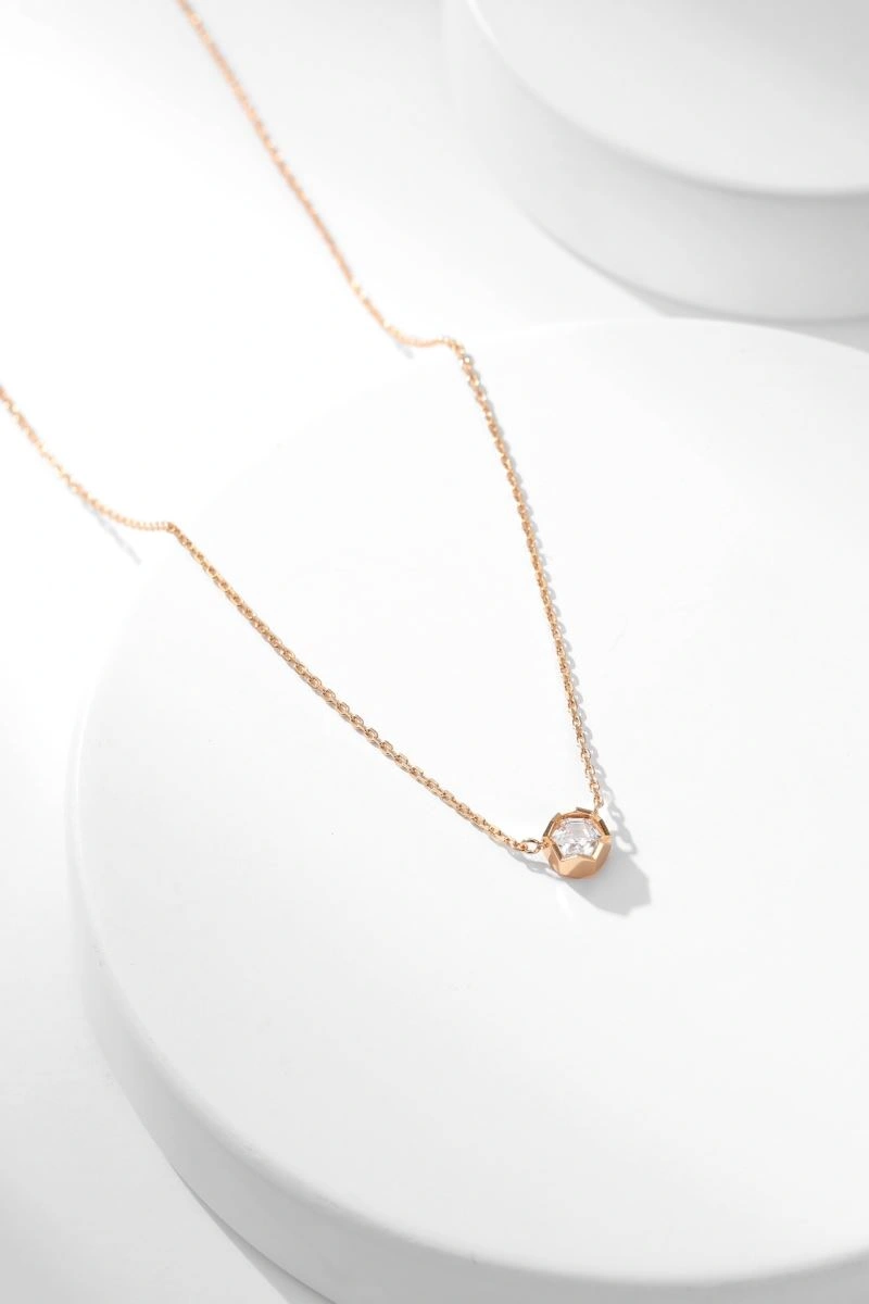 Top mirror Chaumet Necklaces