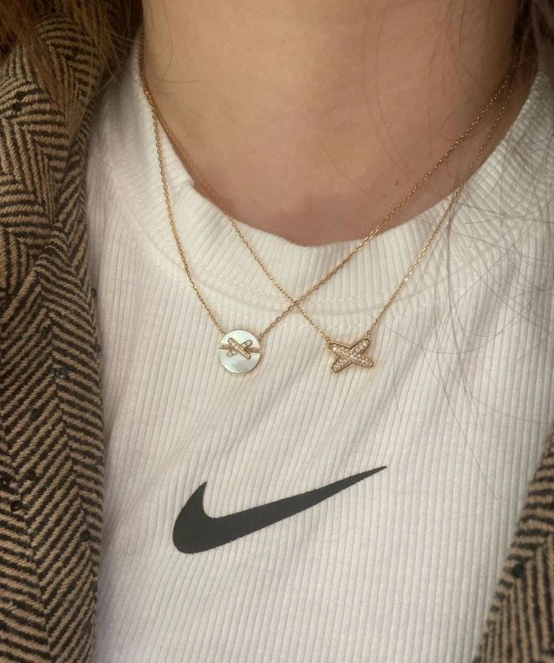Bargain Chaumet Necklaces