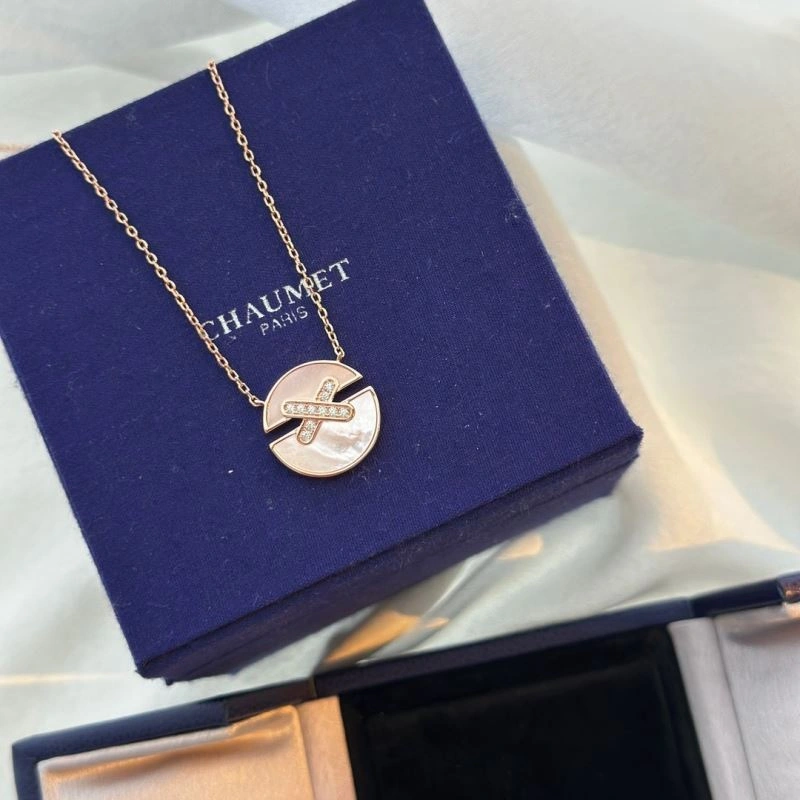 Bargain Chaumet Necklaces