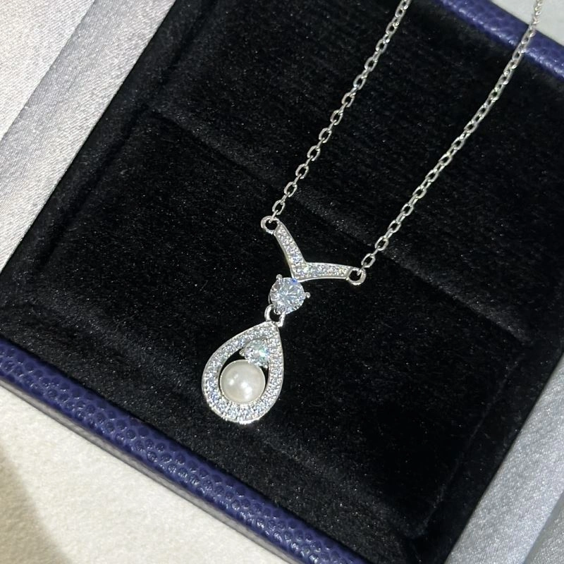 Budget-friendly Chaumet Necklaces