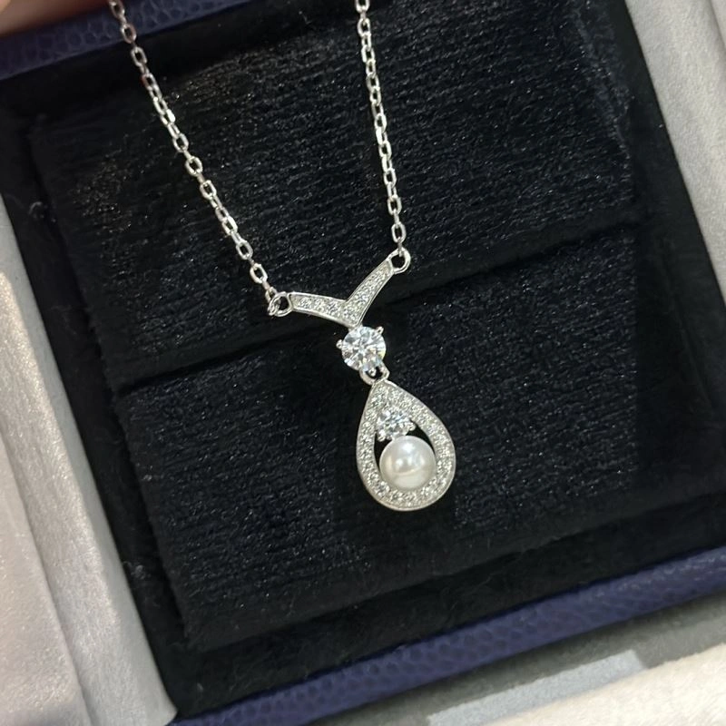 Budget-friendly Chaumet Necklaces