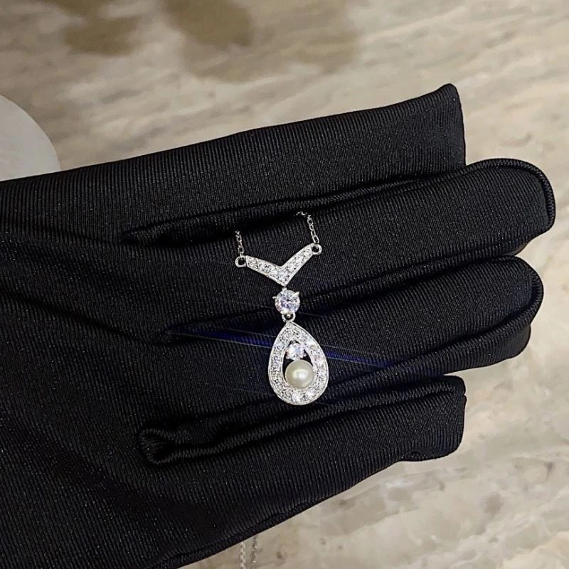 Budget-friendly Chaumet Necklaces