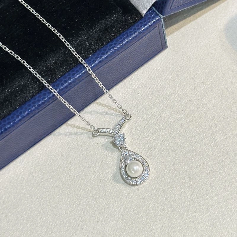 Budget-friendly Chaumet Necklaces