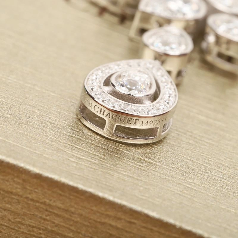 Cut-rate Chaumet Necklaces