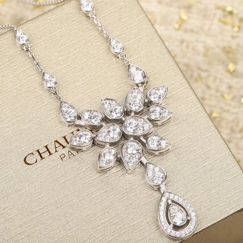 Cut-rate Chaumet Necklaces