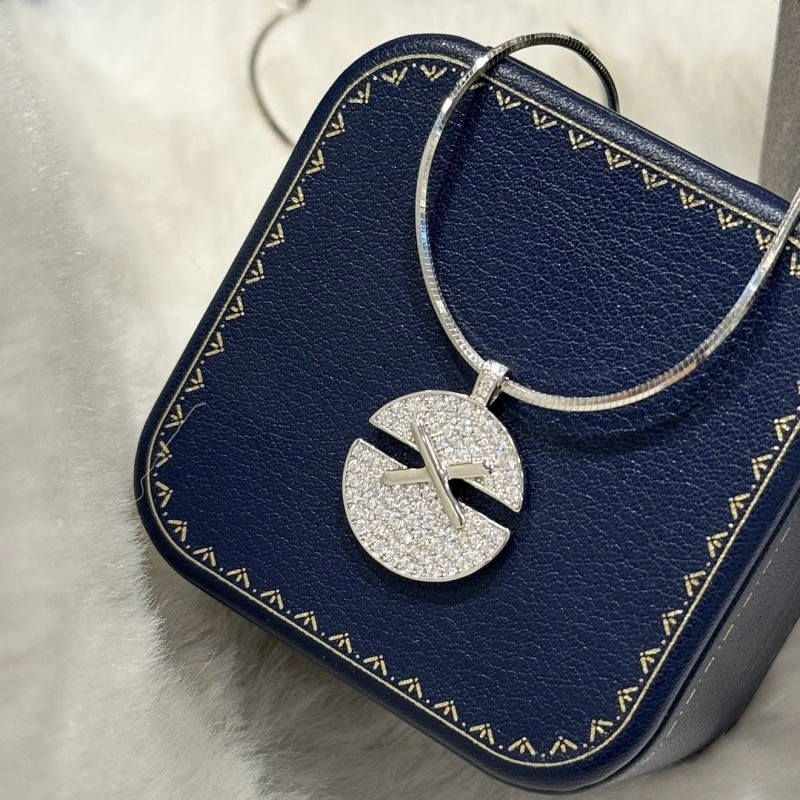 Top match Chaumet Necklaces