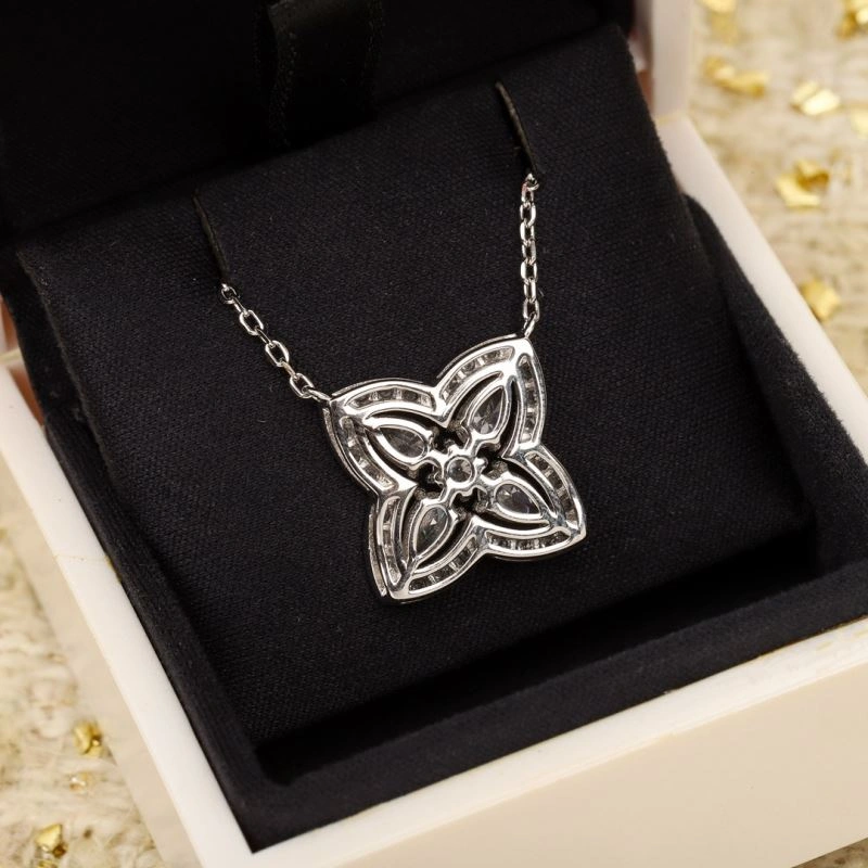 Factory-made Chaumet Necklaces