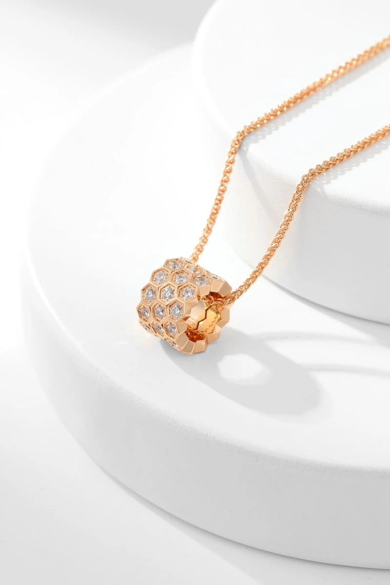 Bargain Chaumet Necklaces