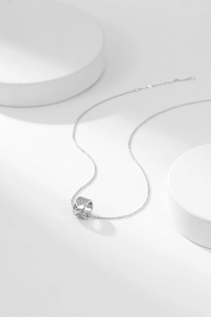 Cut-rate Chaumet Necklaces