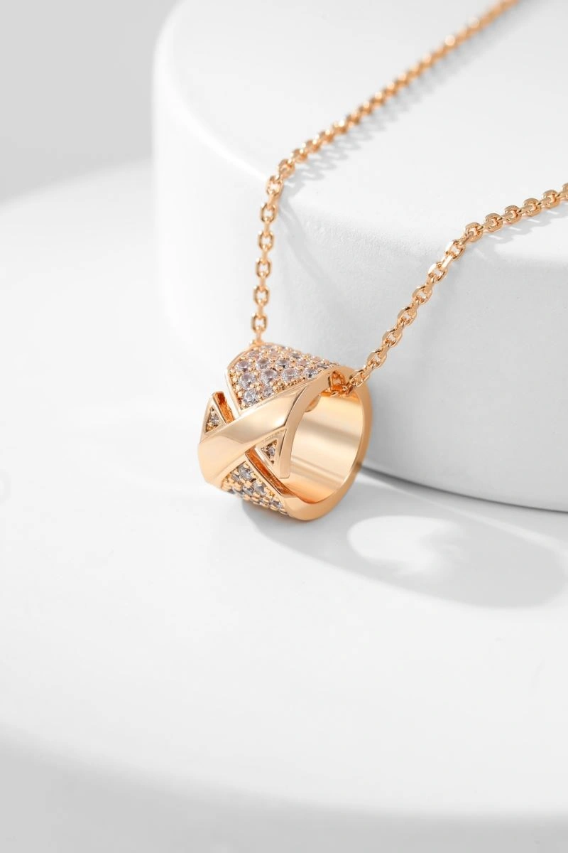 Cut-rate Chaumet Necklaces