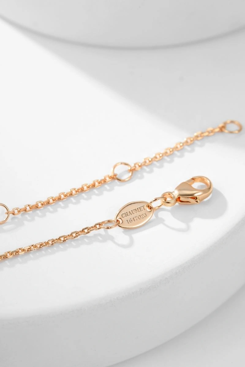 Cut-rate Chaumet Necklaces