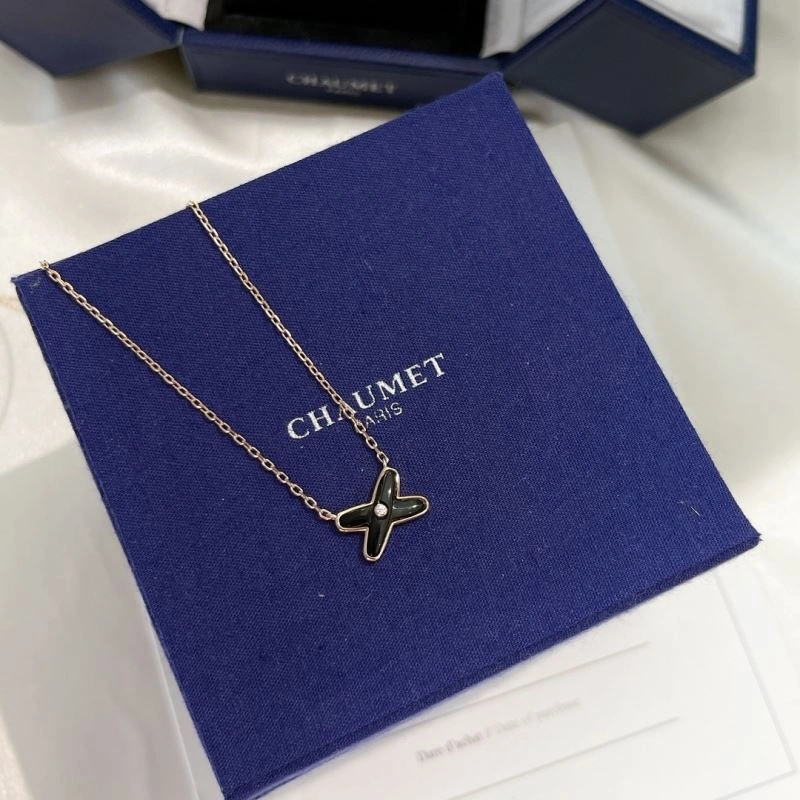 Discounted Chaumet Necklaces