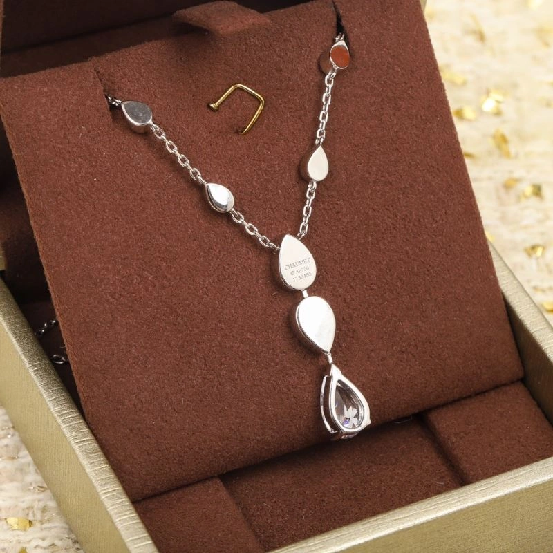 Cut-rate Chaumet Necklaces