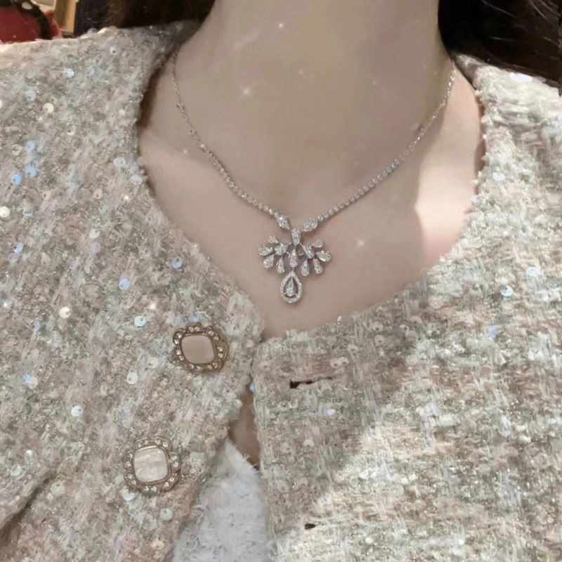 Factory-made Chaumet Necklaces