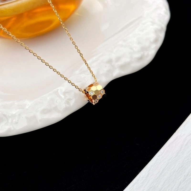 Discounted Chaumet Necklaces