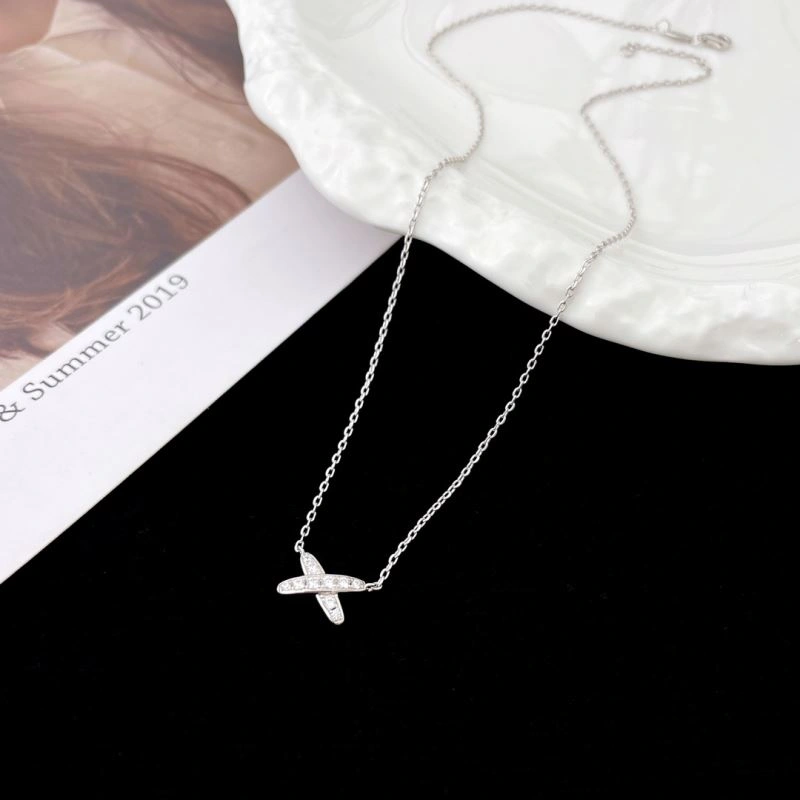 Bargain Chaumet Necklaces