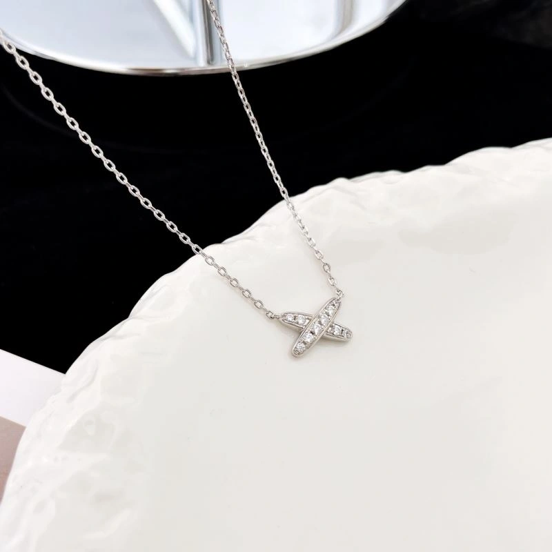 Bargain Chaumet Necklaces