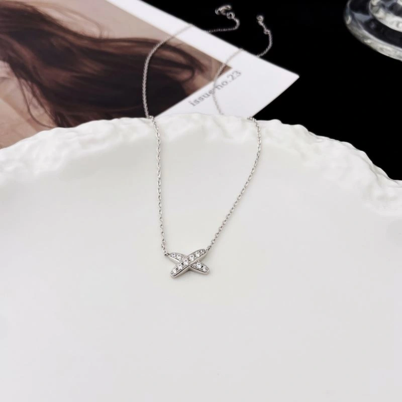 Bargain Chaumet Necklaces