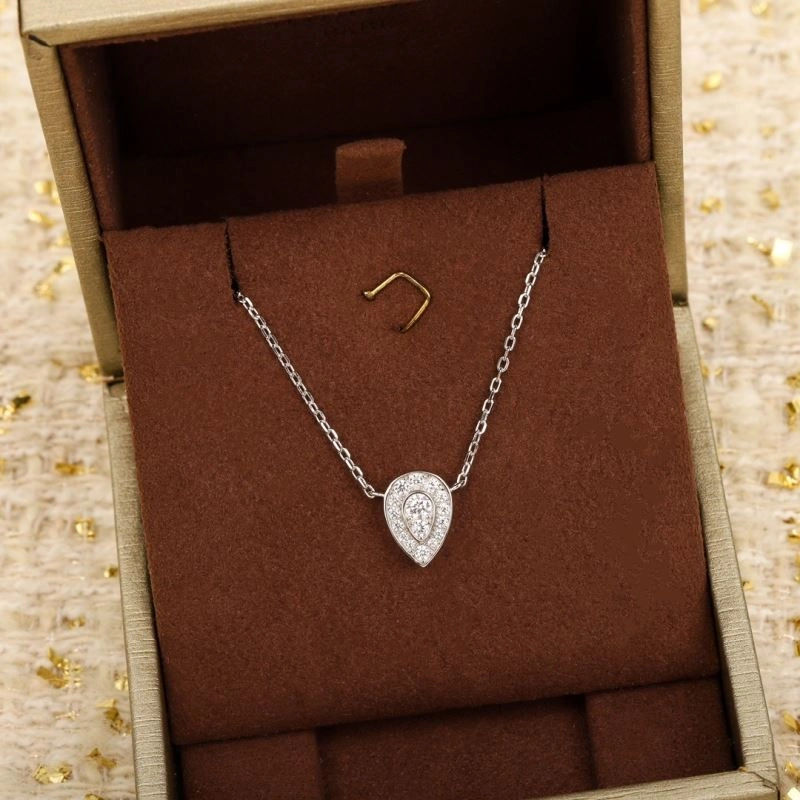 Inexpensive Chaumet Necklaces
