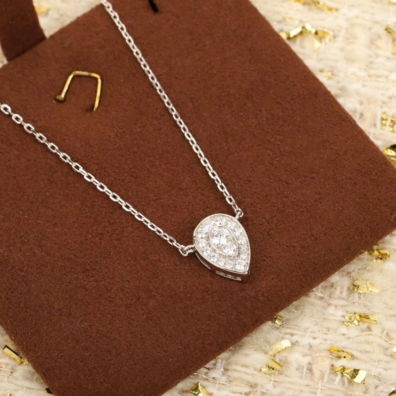 Inexpensive Chaumet Necklaces