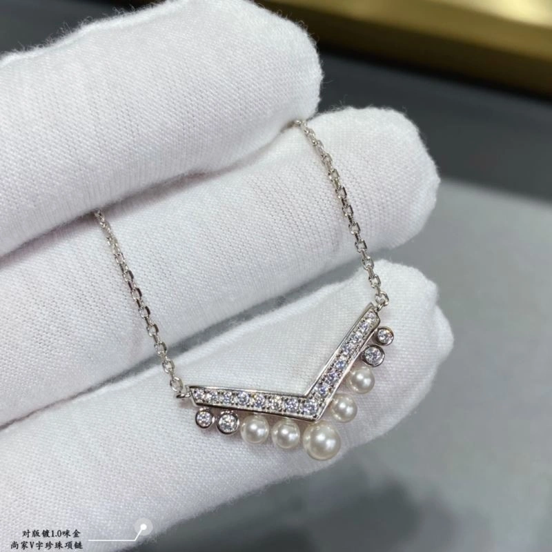 Exact replica Chaumet Necklaces