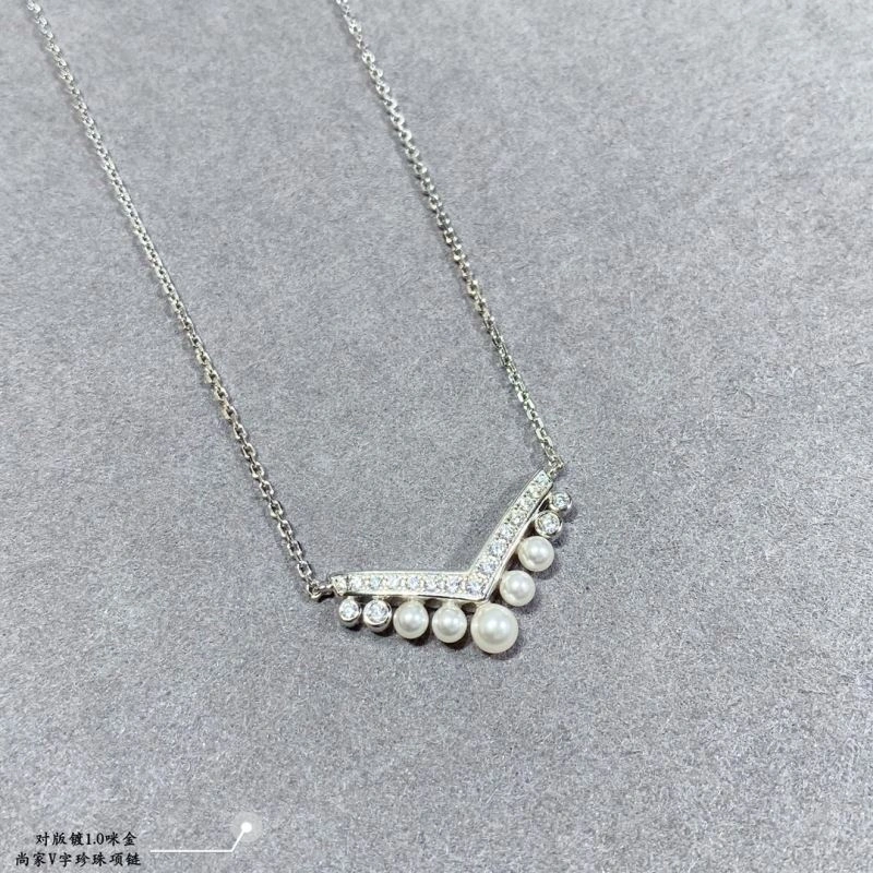 Exact replica Chaumet Necklaces