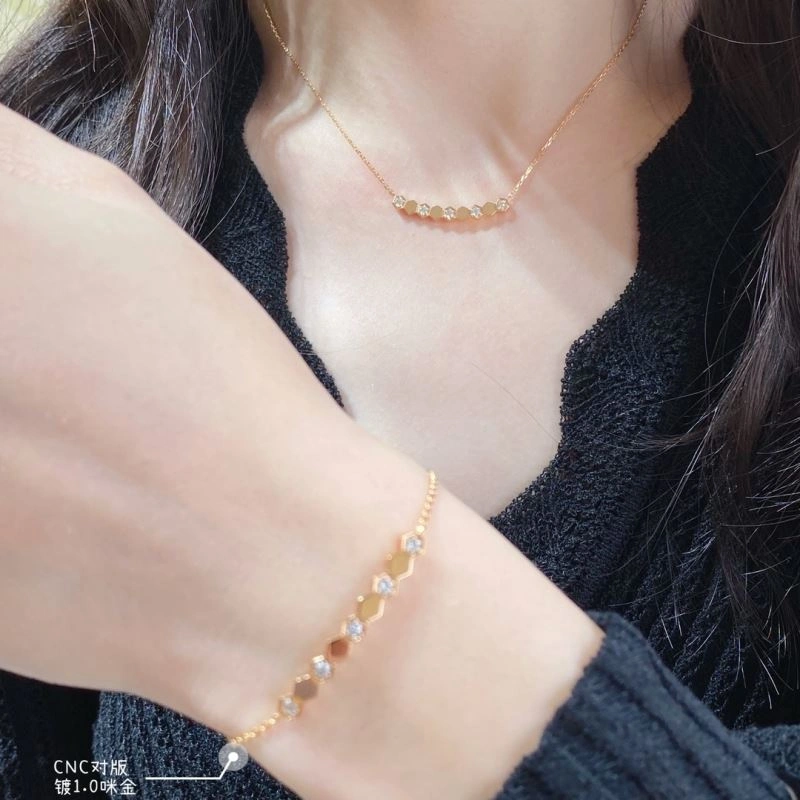 Top match Chaumet Necklaces