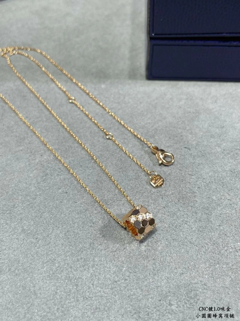 Discounted Chaumet Necklaces