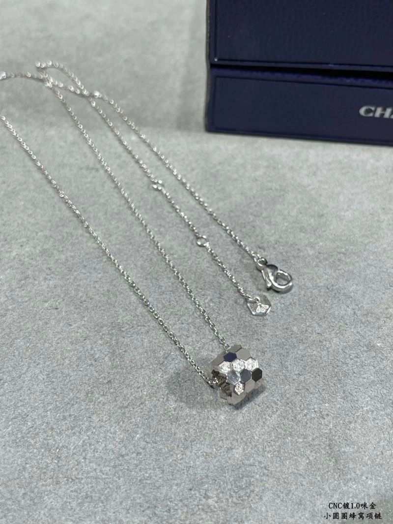 Discounted Chaumet Necklaces