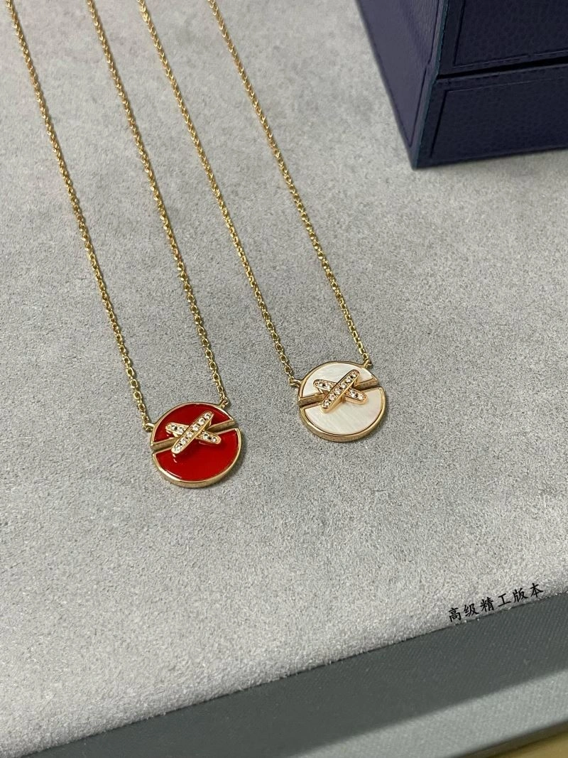 Official Chaumet Necklaces