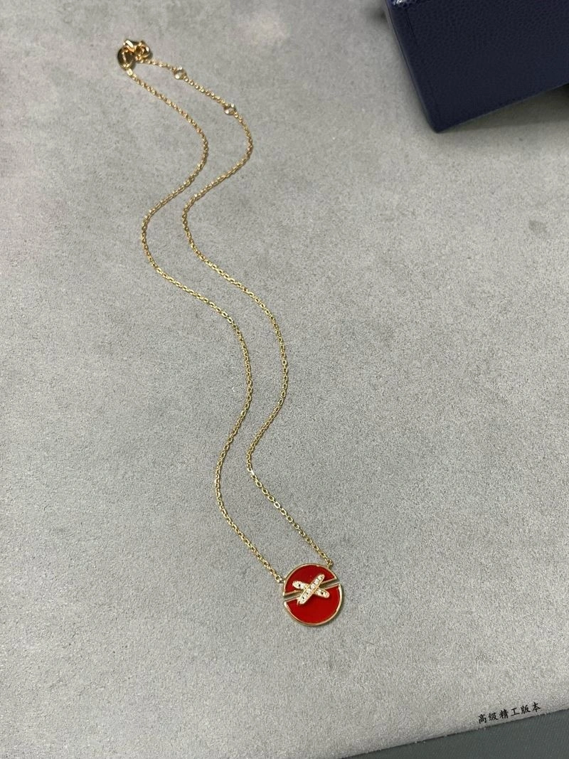 Official Chaumet Necklaces