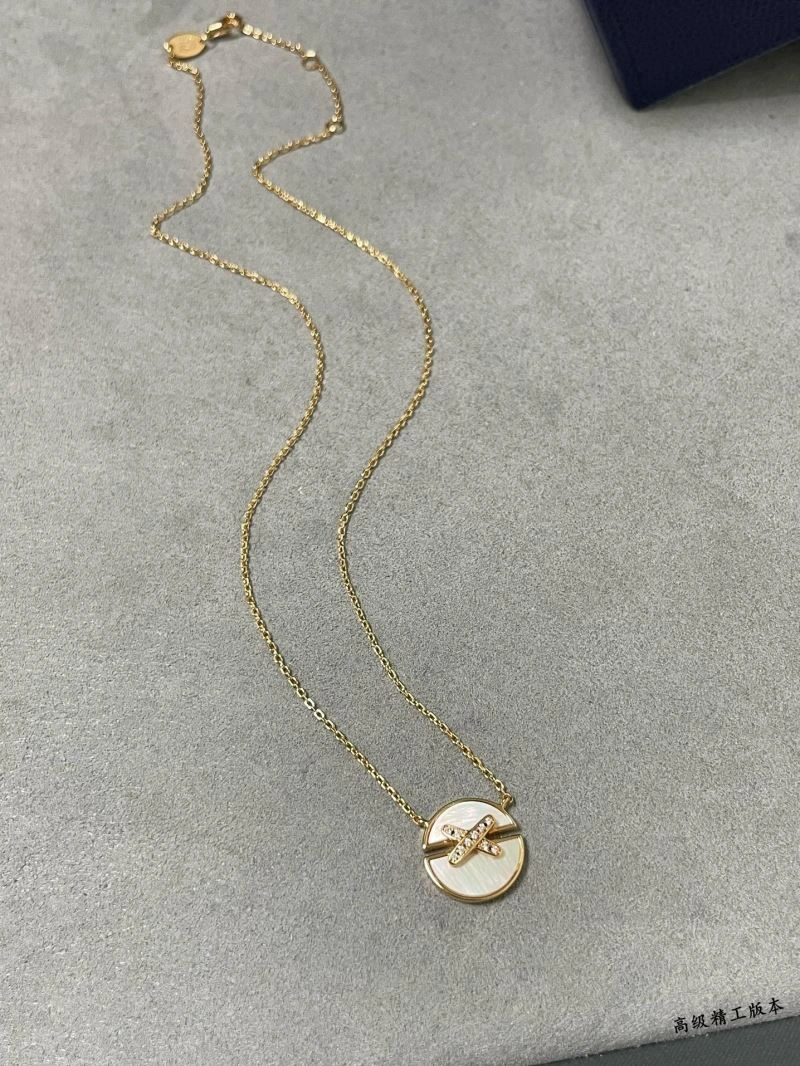 Official Chaumet Necklaces