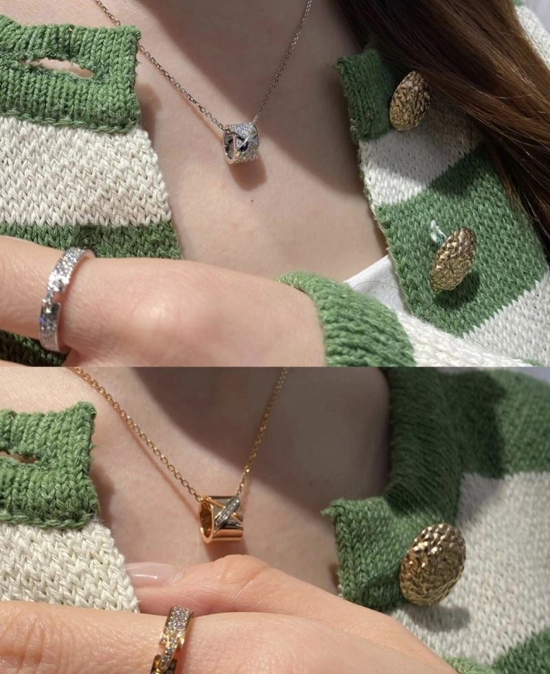 Official Chaumet Necklaces