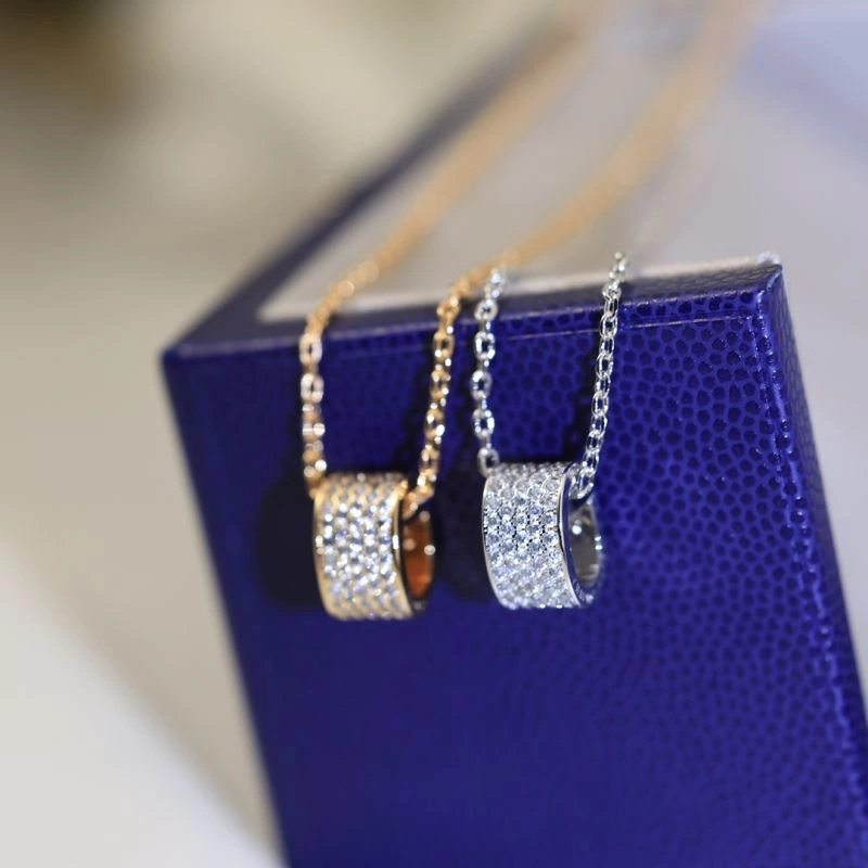Official Chaumet Necklaces