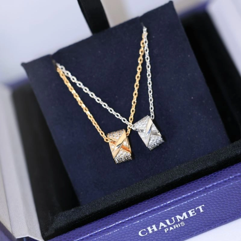 Official Chaumet Necklaces