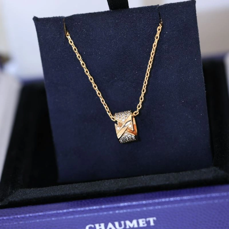 Official Chaumet Necklaces